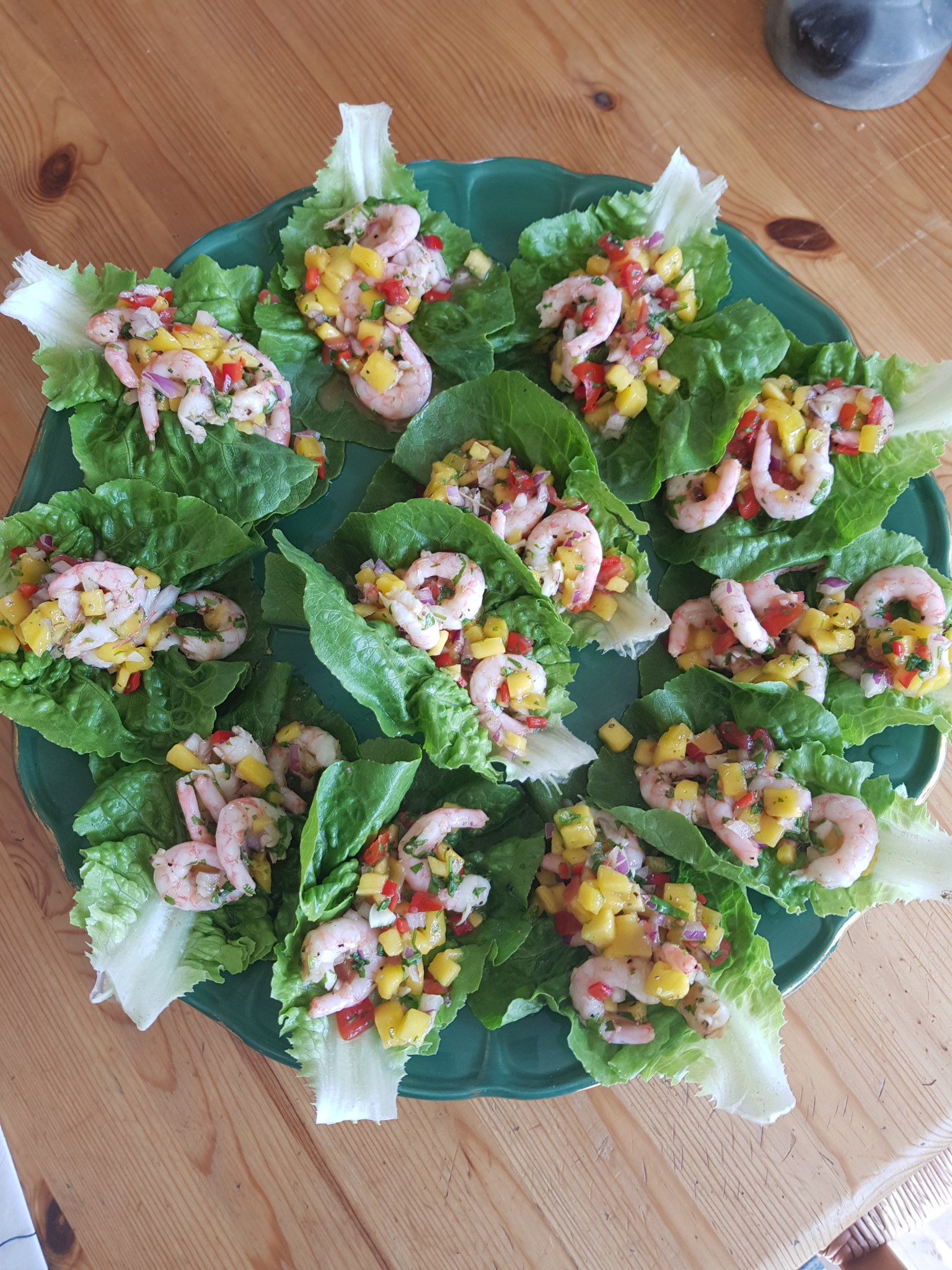 Fingermat med mango og reker – CITRUSFRUKTEN